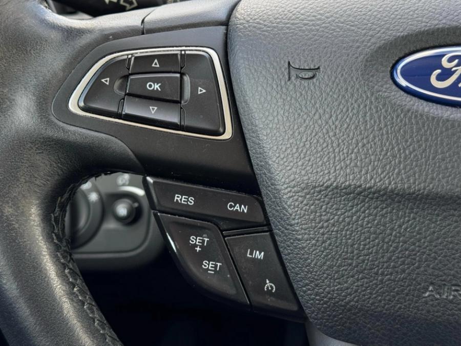 Blue Ford C-Max 2018 in Riga, with an engine capacity of 1.00 L and mileage of 224 thousand km for 7990 €, photo 13 on AUTOMOTO.COM.LV