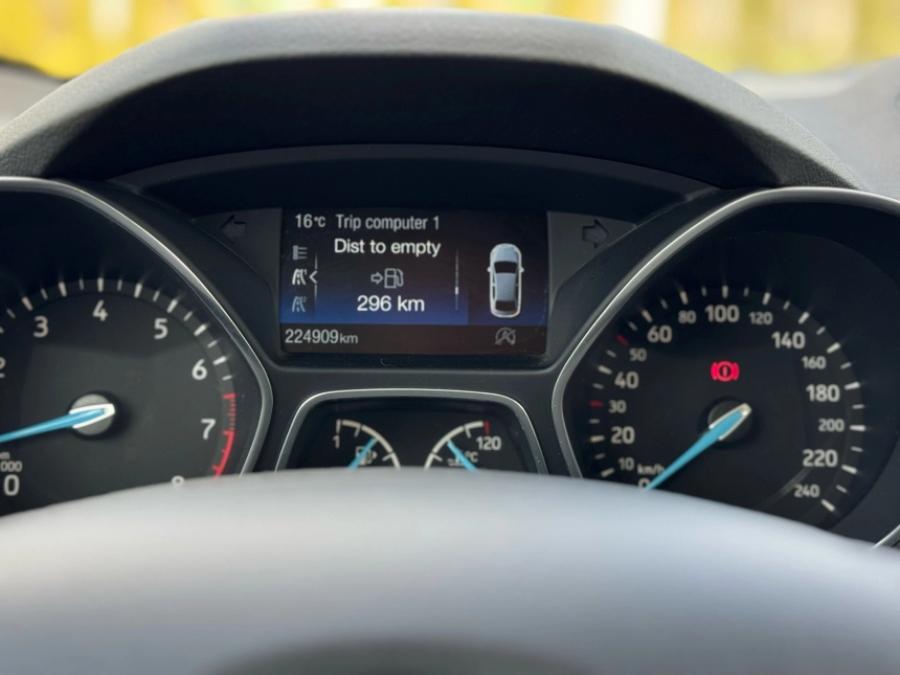 Blue Ford C-Max 2018 in Riga, with an engine capacity of 1.00 L and mileage of 224 thousand km for 7990 €, photo 44 on AUTOMOTO.COM.LV