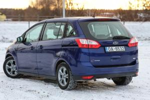 Blue Ford C-Max 2018 in Riga, with an engine capacity of 1.00 L and mileage of 224 thousand km for 7990 €, photo 57 on AUTOMOTO.COM.LV