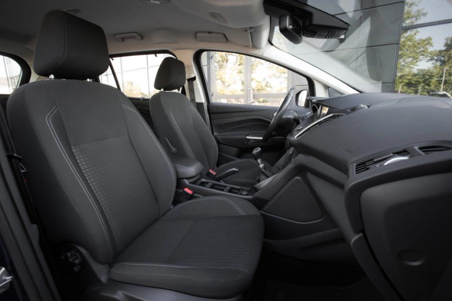 Blue Ford C-Max 2018 in Riga, with an engine capacity of 1.00 L and mileage of 224 thousand km for 7990 €, photo 59 on AUTOMOTO.COM.LV