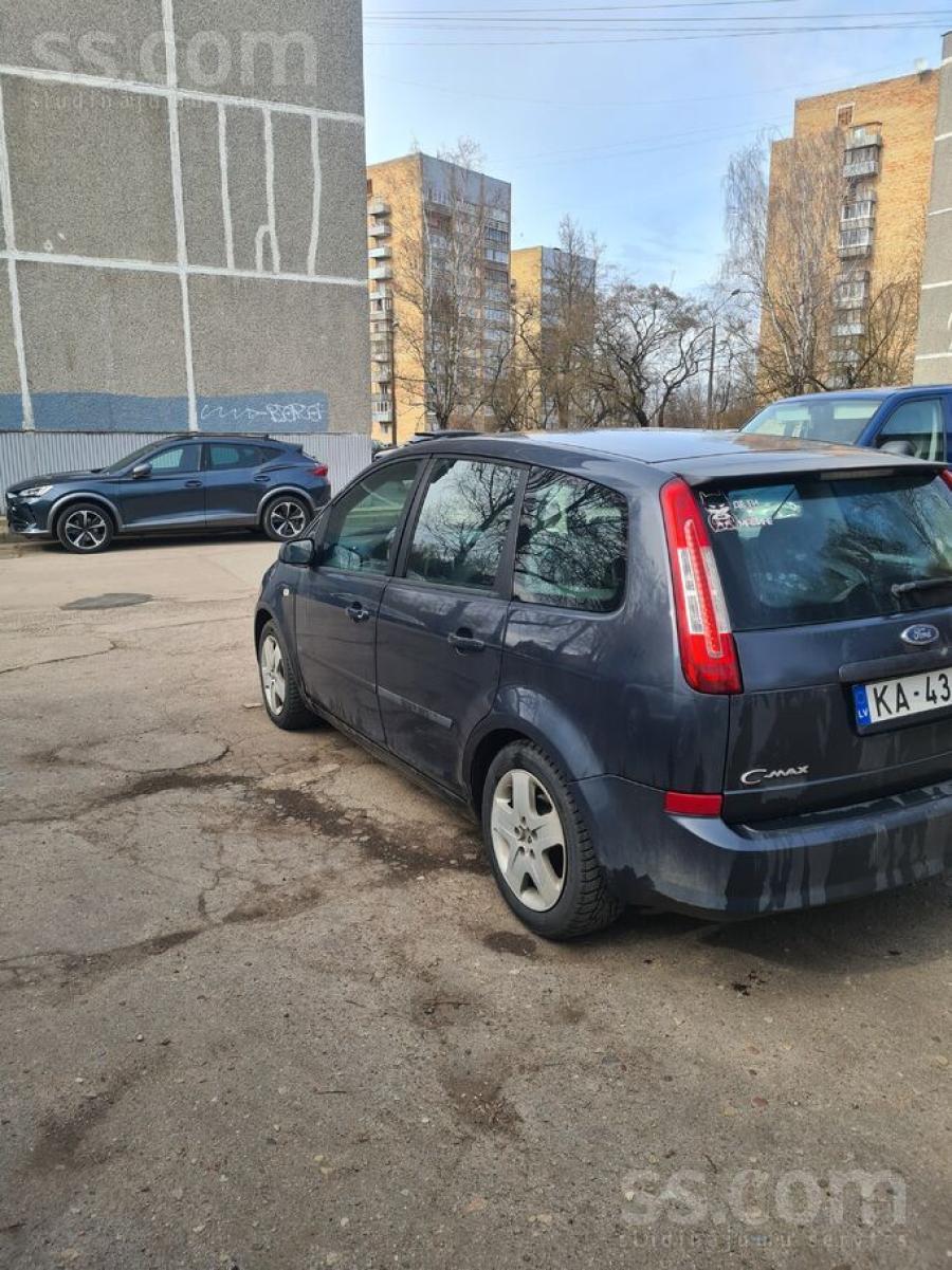 Blue Ford C-Max 2007 in Riga, with an engine capacity of 1.60 L and mileage of 418 thousand km for 1200 €, photo 4 on AUTOMOTO.COM.LV