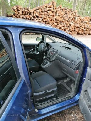 Blue Ford C-Max 2010 in Tallinn, with an engine capacity of 1.60 L and mileage of 203 thousand km for 1200 €, photo 9 on AUTOMOTO.COM.LV