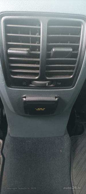 Blue Ford C-Max 2013 in Tallinn, with an engine capacity of 1.60 L and mileage of 130 thousand km for 5500 €, photo 16 on AUTOMOTO.COM.LV