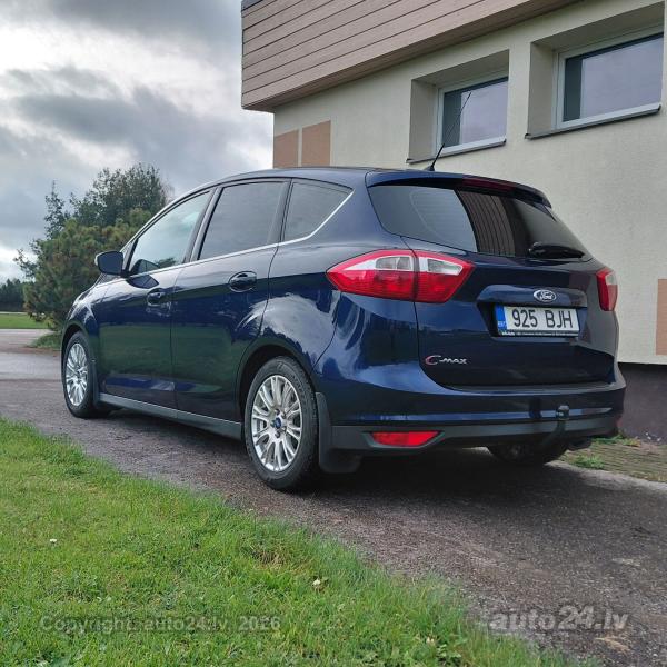 Blue Ford C-Max 2013 in Tartu, with an engine capacity of 1.60 L and mileage of 135 thousand km for 4499 €, photo 5 on AUTOMOTO.COM.LV