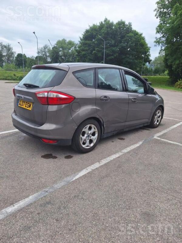 Brown Ford C-Max 2014 in Cesis, with an engine capacity of 1.60 L and mileage of 231 thousand km for 1600 €, photo 3 on AUTOMOTO.COM.LV