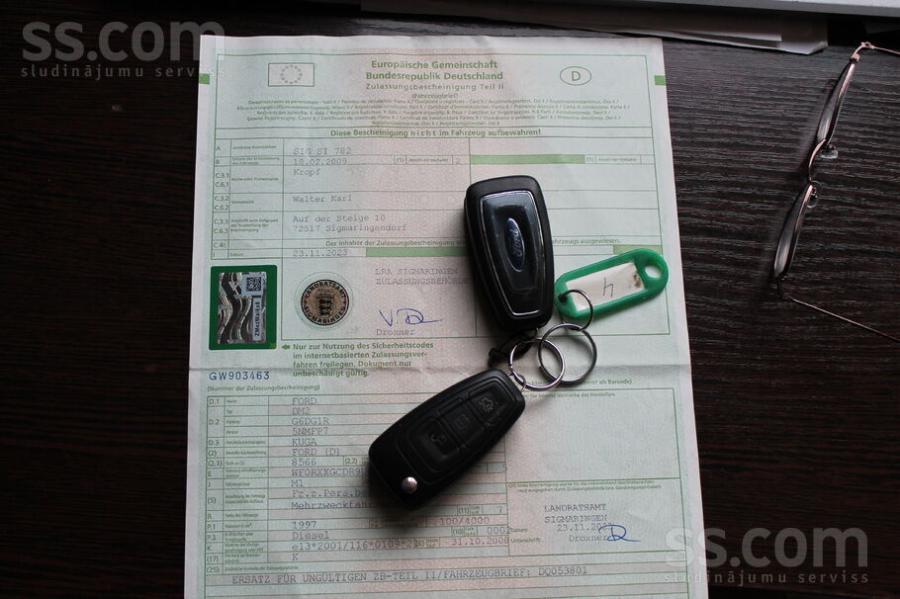 Brown Ford C-Max 2009 in Daugavpils, with an engine capacity of 2.00 L and mileage of 256 thousand km for 4690 €, photo 26 on AUTOMOTO.COM.LV