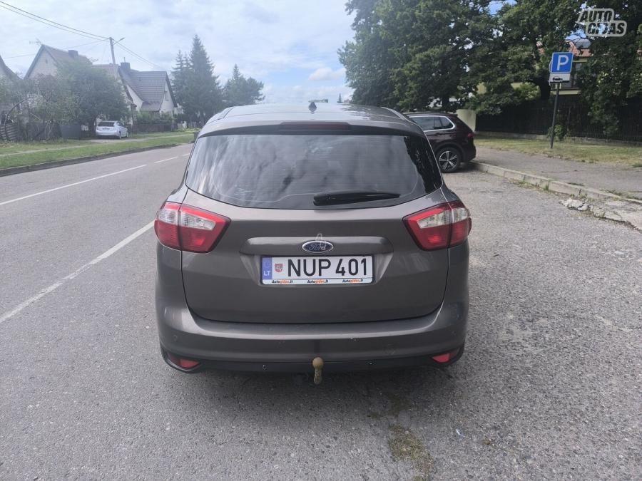 Brown Ford C-Max 2012 in Kaunas, with an engine capacity of 2.00 L and mileage of 368 thousand km for 3750 €, photo 8 on AUTOMOTO.COM.LV