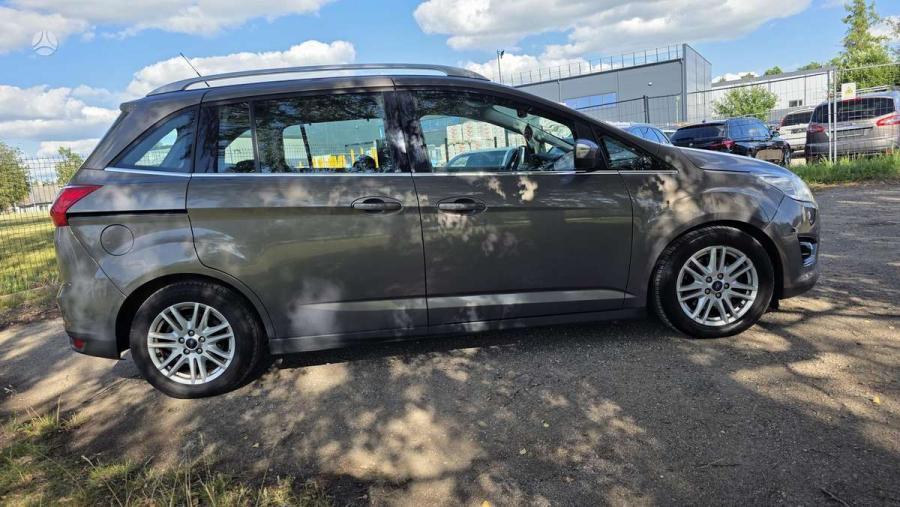 Brown Ford C-Max 2013 in Siauliai, with an engine capacity of 2.00 L and mileage of 248 thousand km for 3750 €, photo 7 on AUTOMOTO.COM.LV