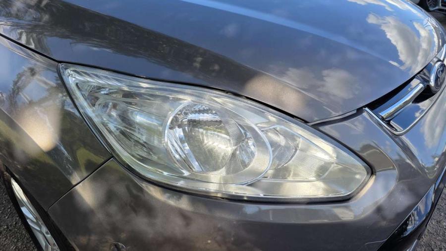 Brown Ford C-Max 2013 in Siauliai, with an engine capacity of 2.00 L and mileage of 248 thousand km for 3750 €, photo 12 on AUTOMOTO.COM.LV