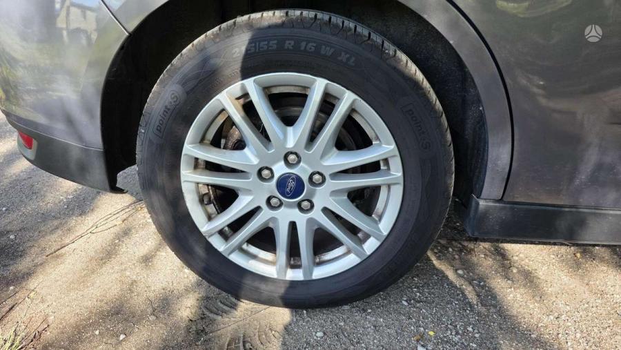 Brown Ford C-Max 2013 in Siauliai, with an engine capacity of 2.00 L and mileage of 248 thousand km for 3750 €, photo 14 on AUTOMOTO.COM.LV