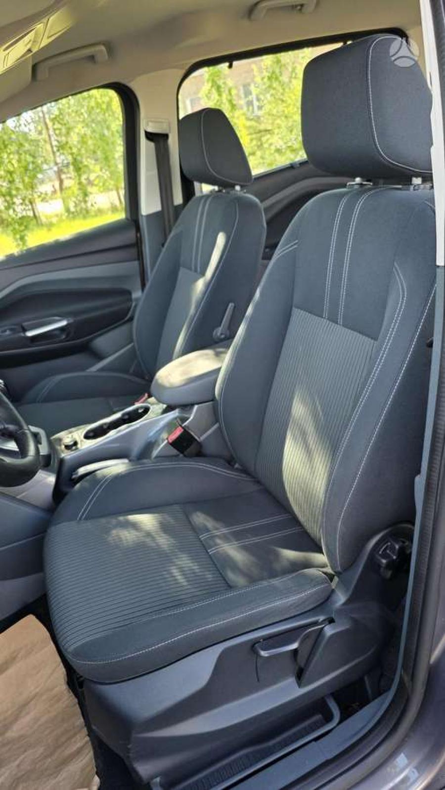 Brown Ford C-Max 2013 in Siauliai, with an engine capacity of 2.00 L and mileage of 248 thousand km for 3750 €, photo 32 on AUTOMOTO.COM.LV
