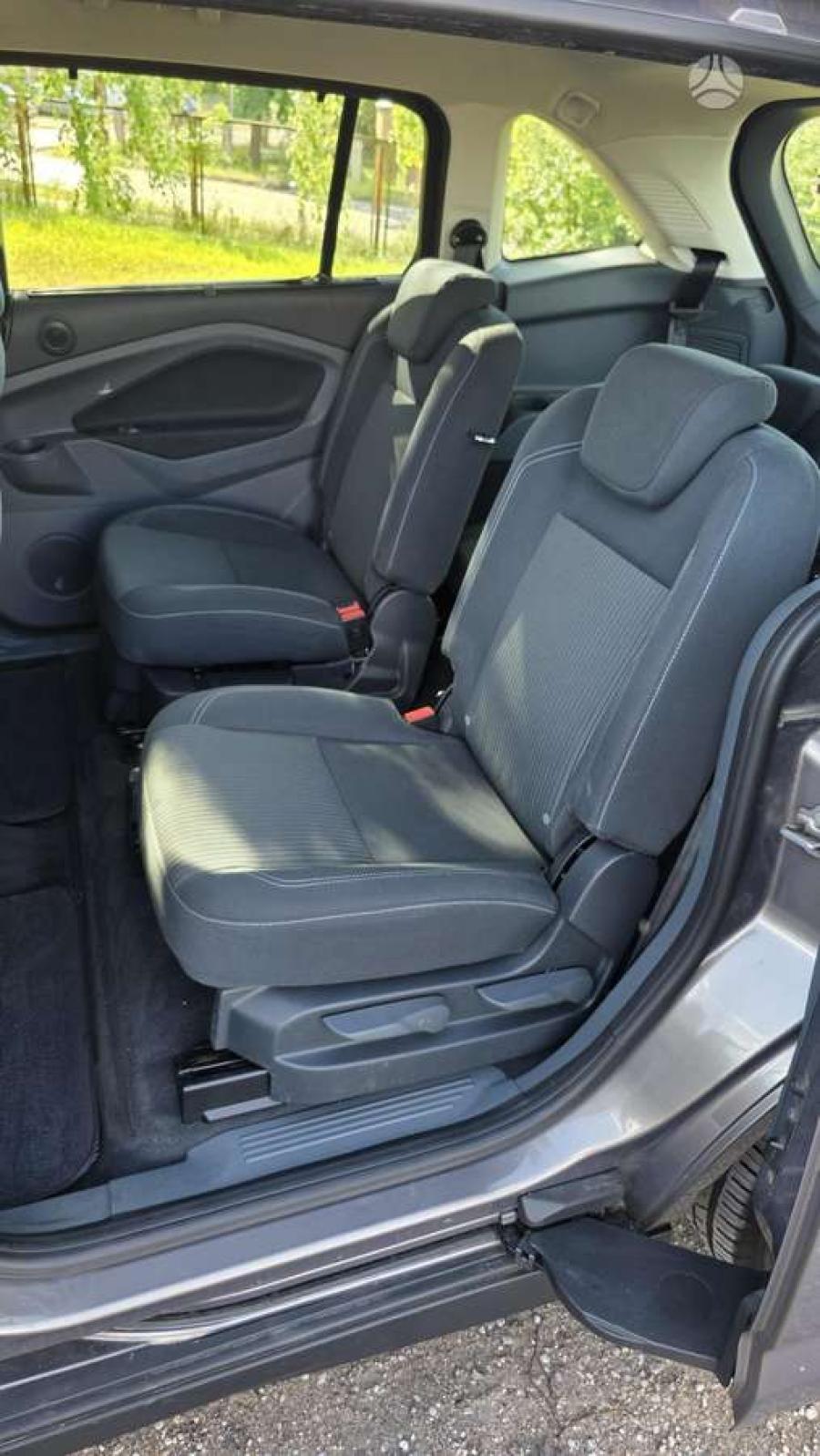 Brown Ford C-Max 2013 in Siauliai, with an engine capacity of 2.00 L and mileage of 248 thousand km for 3750 €, photo 34 on AUTOMOTO.COM.LV
