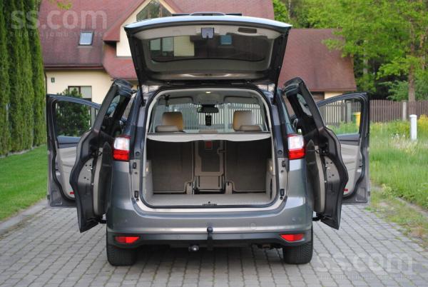 Brūns Ford C-Max 2014 Rīga, ar dzinēja tilpumu 2.00 L un nobraukumu 249 tūkst. km par 3200 €, foto 8 vietnē AUTOMOTO.COM.LV