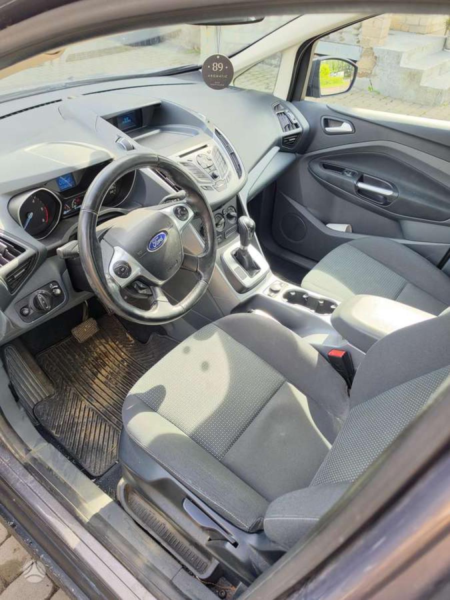 Brown Ford C-Max 2014 in Telschi, with an engine capacity of 2.00 L and mileage of 212 thousand km for 3500 €, photo 7 on AUTOMOTO.COM.LV