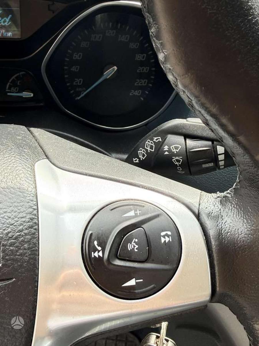 Brūns Ford C-Max 2014 Kauņa, ar dzinēja tilpumu 2.00 L un nobraukumu 265 tūkst. km par 3650 €, foto 30 vietnē AUTOMOTO.COM.LV