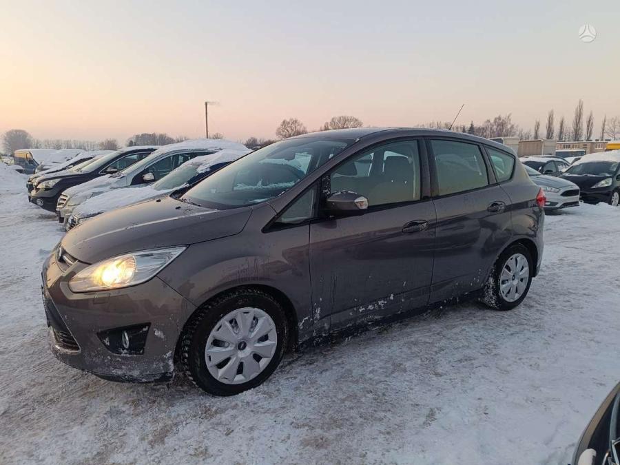 Brown Ford C-Max 2015 in Kretinga, with an engine capacity of 1.00 L and mileage of 133 thousand km for 5450 €, photo 7 on AUTOMOTO.COM.LV