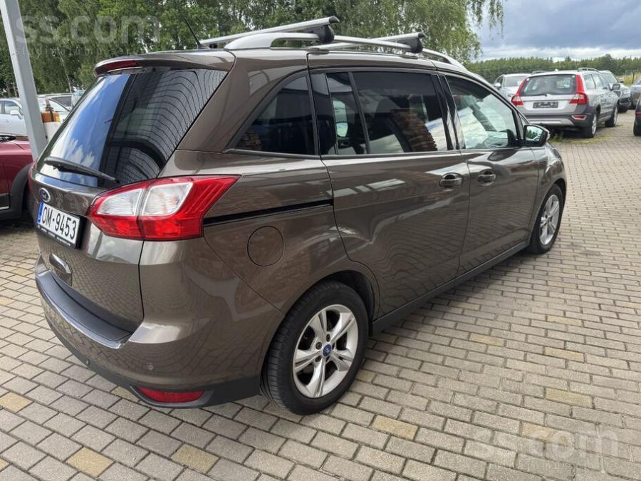 Brown Ford C-Max 2016 in Talsi, with an engine capacity of 1.50 L and mileage of 126 thousand km for 5895 €, photo 5 on AUTOMOTO.COM.LV