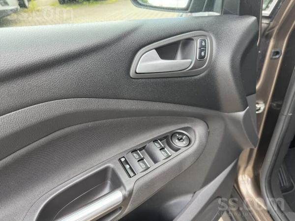 Brūns Ford C-Max 2016 Talsi, ar dzinēja tilpumu 1.50 L un nobraukumu 126 tūkst. km par 5895 €, foto 8 vietnē AUTOMOTO.COM.LV
