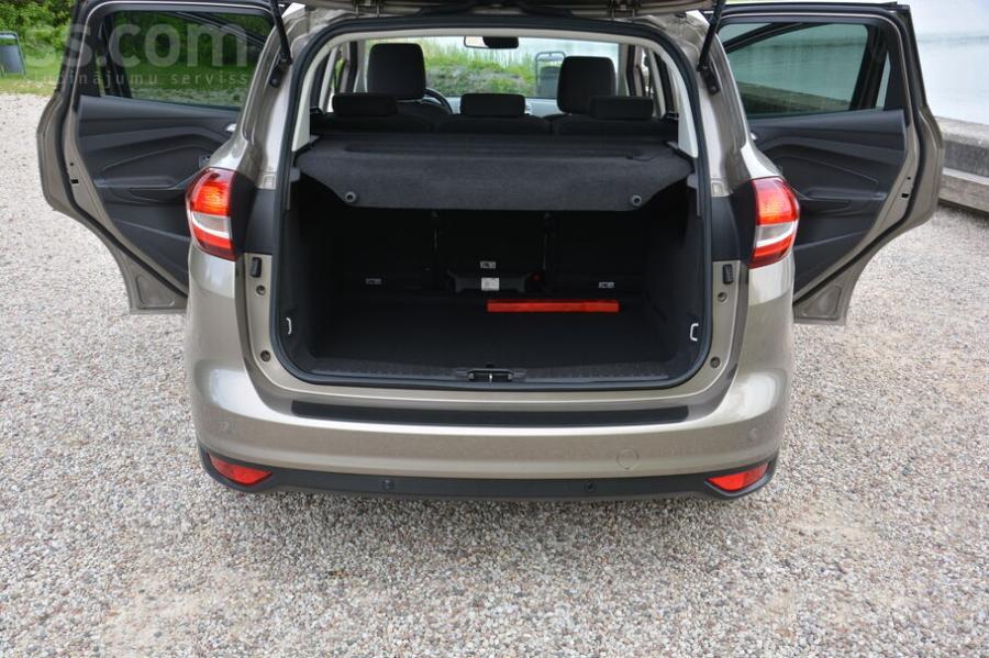 Brūns Ford C-Max 2018 Rīga, ar dzinēja tilpumu 1.00 L un nobraukumu 200 tūkst. km par 5999 €, foto 24 vietnē AUTOMOTO.COM.LV