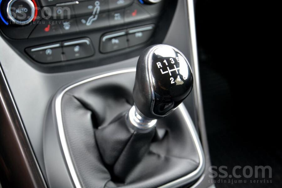 Brūns Ford C-Max 2018 Rīga, ar dzinēja tilpumu 1.00 L un nobraukumu 200 tūkst. km par 5999 €, foto 30 vietnē AUTOMOTO.COM.LV