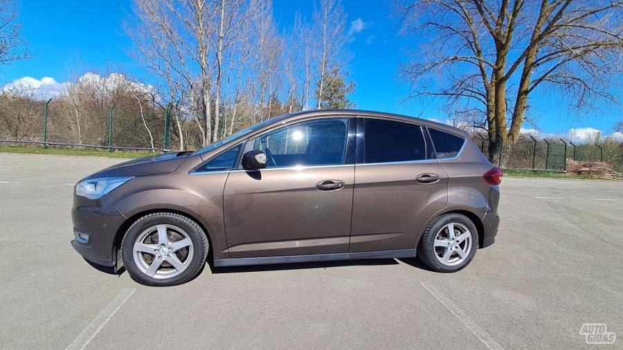 Brown Ford C-Max 2017 in Klaipeda, with an engine capacity of 2.00 L and mileage of 261 thousand km for 7900 €, photo 1 on AUTOMOTO.COM.LV