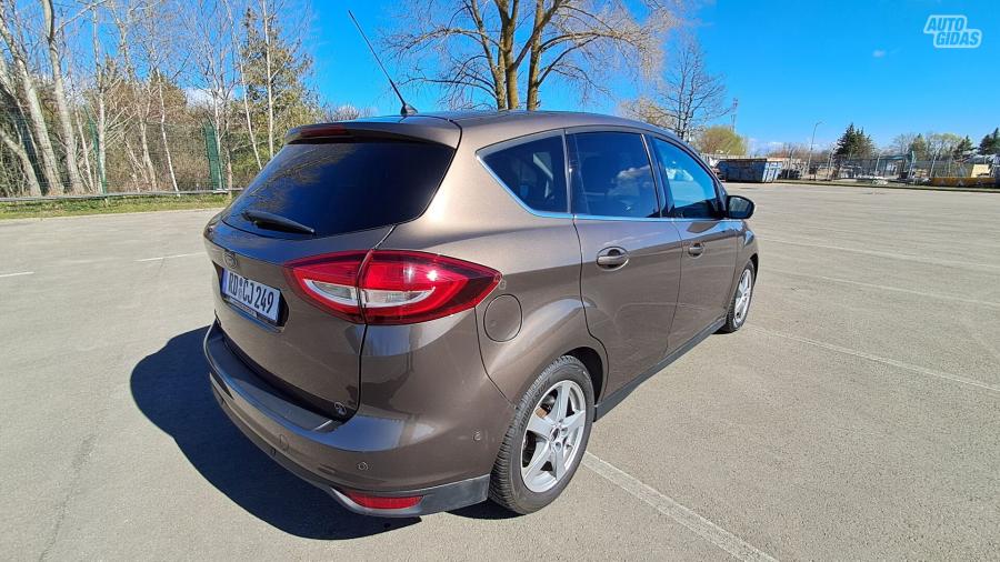Brown Ford C-Max 2017 in Klaipeda, with an engine capacity of 2.00 L and mileage of 261 thousand km for 7900 €, photo 7 on AUTOMOTO.COM.LV