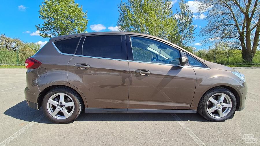 Brown Ford C-Max 2017 in Klaipeda, with an engine capacity of 2.00 L and mileage of 261 thousand km for 6920 €, photo 1 on AUTOMOTO.COM.LV