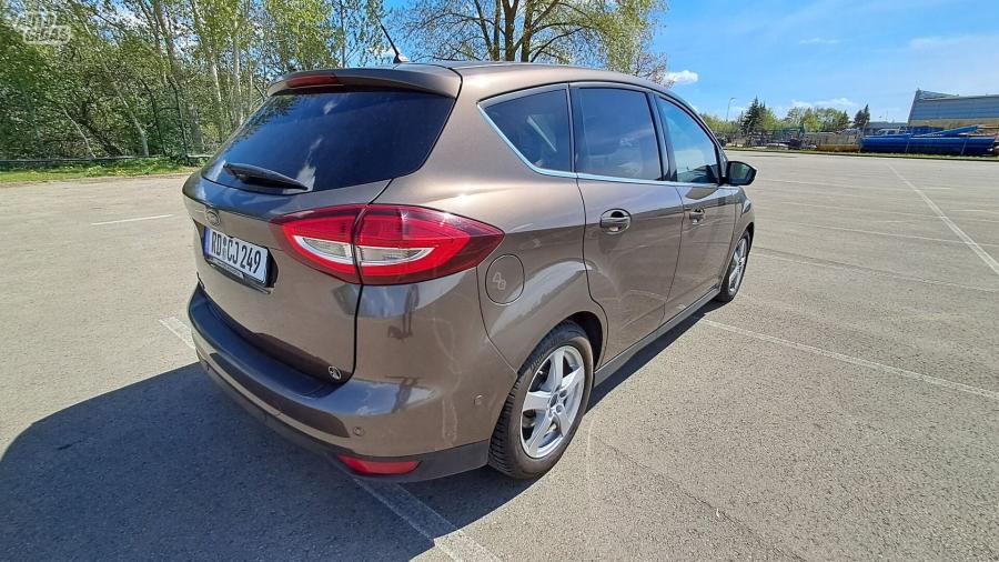 Brown Ford C-Max 2017 in Klaipeda, with an engine capacity of 2.00 L and mileage of 261 thousand km for 6920 €, photo 6 on AUTOMOTO.COM.LV