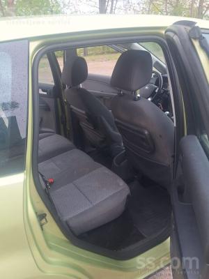 Zaļš Ford C-Max 2005 Jelgava, ar dzinēja tilpumu 1.60 L un nobraukumu 122 tūkst. km par 1700 €, foto 7 vietnē AUTOMOTO.COM.LV