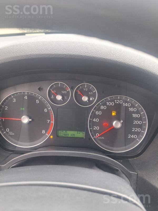 Zaļš Ford C-Max 2005 Jelgava, ar dzinēja tilpumu 1.60 L un nobraukumu 122 tūkst. km par 1700 €, foto 9 vietnē AUTOMOTO.COM.LV