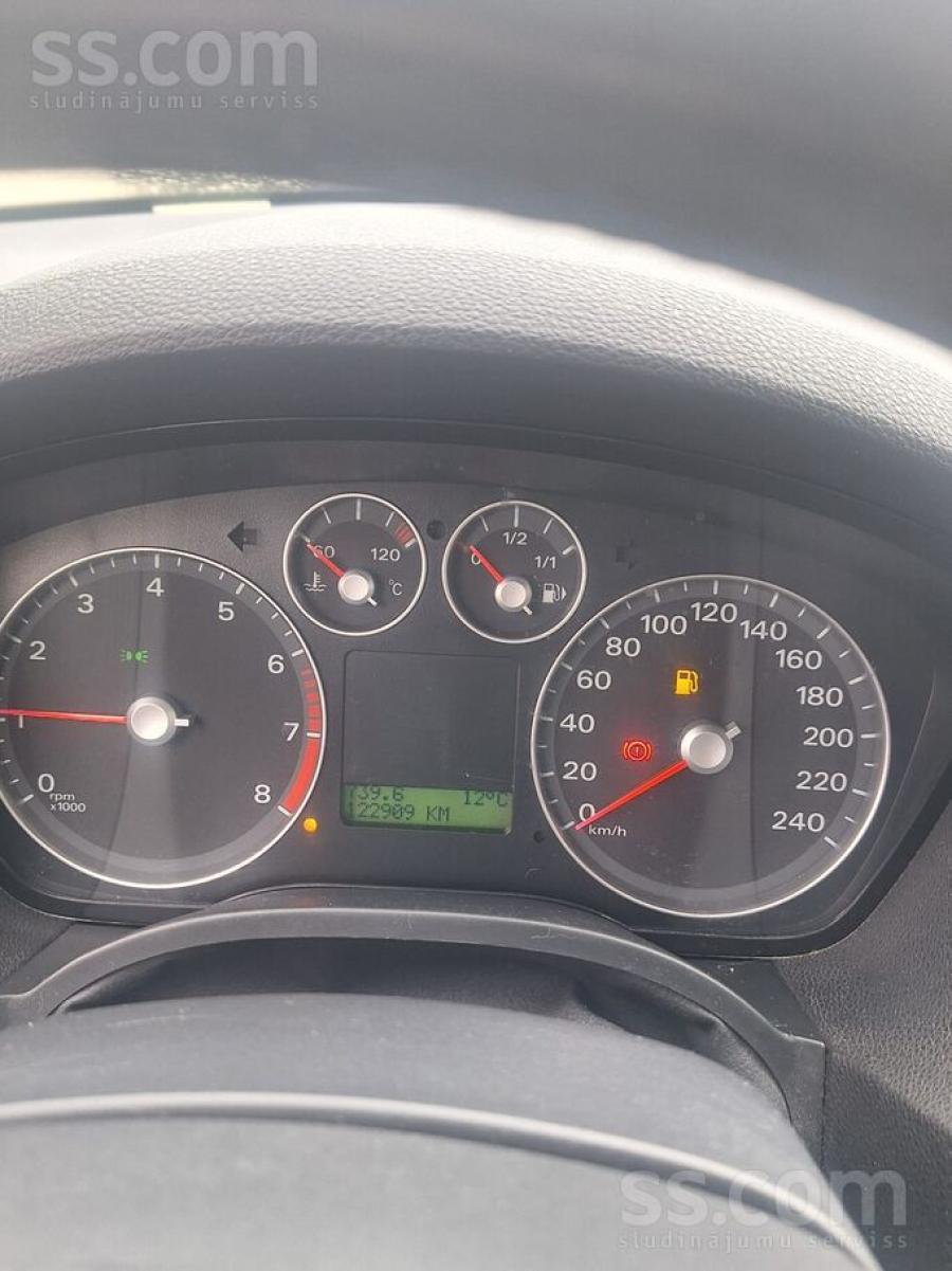Zaļš Ford C-Max 2005 Jelgava, ar dzinēja tilpumu 1.60 L un nobraukumu 122 tūkst. km par 1700 €, foto 10 vietnē AUTOMOTO.COM.LV