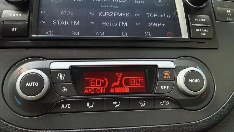 Zaļš Ford C-Max 2007 Jelgava, ar dzinēja tilpumu 1.80 L un nobraukumu 335 tūkst. km par 1000 €, foto 15 vietnē AUTOMOTO.COM.LV