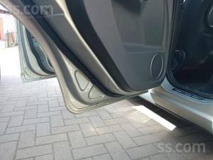 Green Ford C-Max 2008 in Valmiera, with an engine capacity of 1.80 L and mileage of 289 thousand km for 2950 €, photo 6 on AUTOMOTO.COM.LV