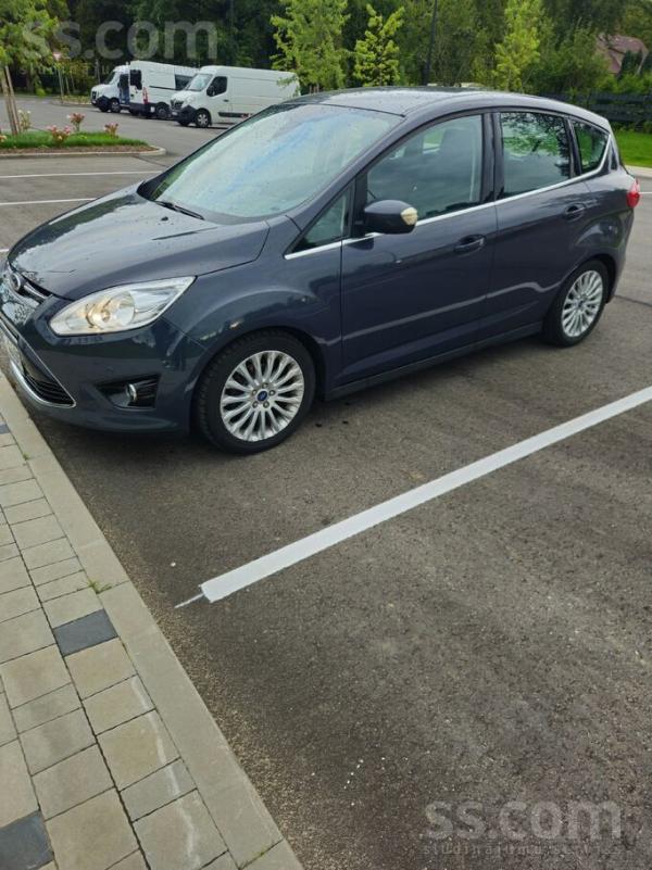 Green Ford C-Max 2013 in Valmiera, with an engine capacity of 1.60 L and mileage of 246 thousand km for 5700 €, photo 1 on AUTOMOTO.COM.LV