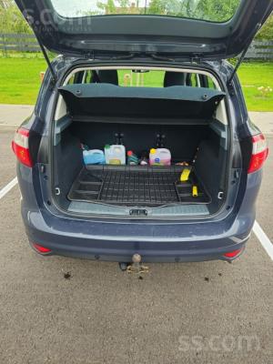 Green Ford C-Max 2013 in Valmiera, with an engine capacity of 1.60 L and mileage of 246 thousand km for 5700 €, photo 5 on AUTOMOTO.COM.LV