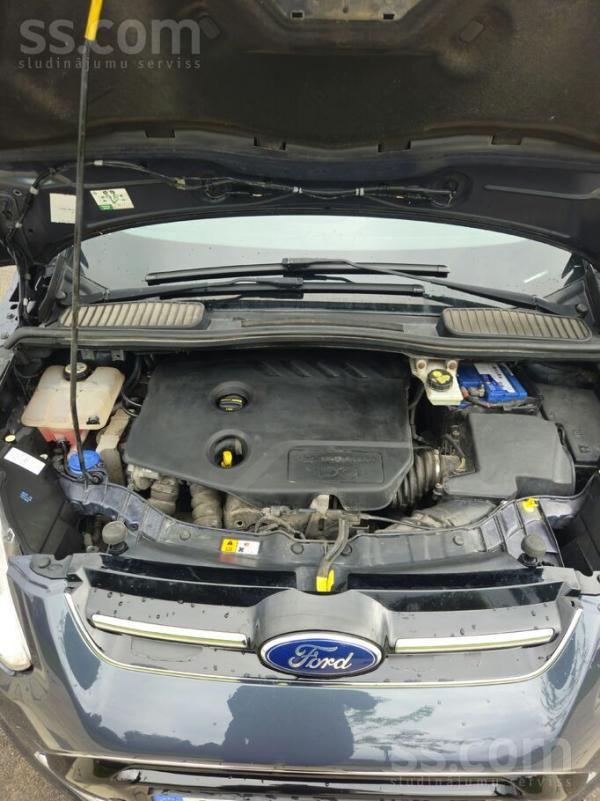 Green Ford C-Max 2013 in Valmiera, with an engine capacity of 1.60 L and mileage of 246 thousand km for 5700 €, photo 10 on AUTOMOTO.COM.LV