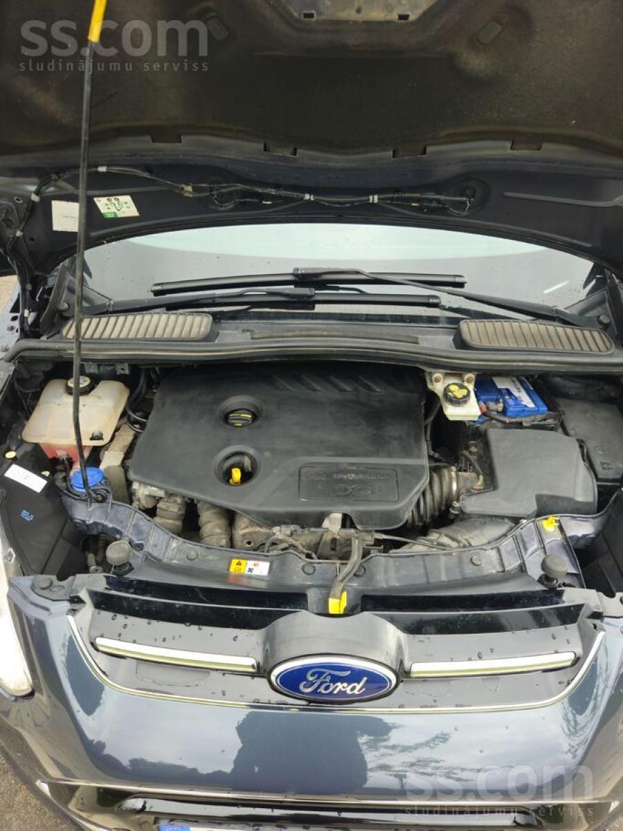Green Ford C-Max 2013 in Valmiera, with an engine capacity of 1.60 L and mileage of 246 thousand km for 5700 €, photo 10 on AUTOMOTO.COM.LV