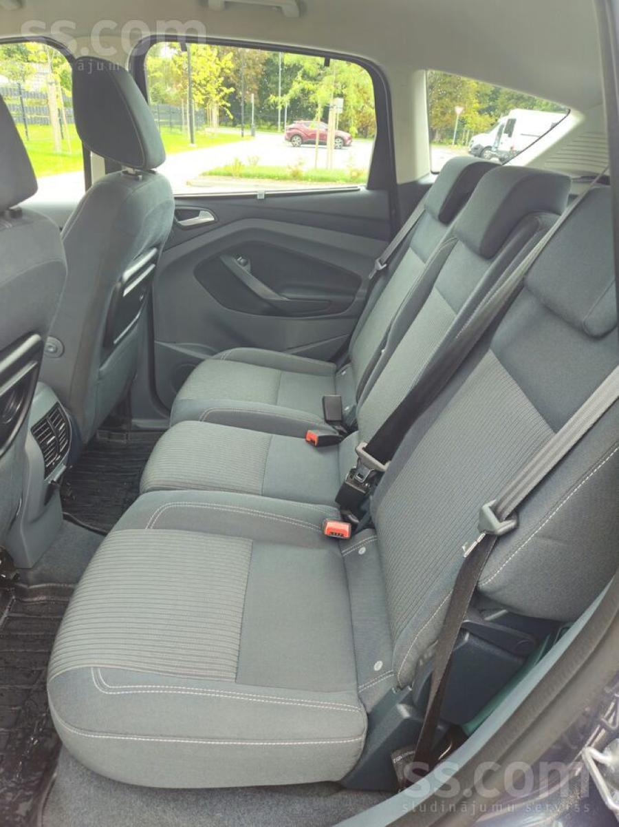 Green Ford C-Max 2013 in Valmiera, with an engine capacity of 1.60 L and mileage of 246 thousand km for 5700 €, photo 12 on AUTOMOTO.COM.LV