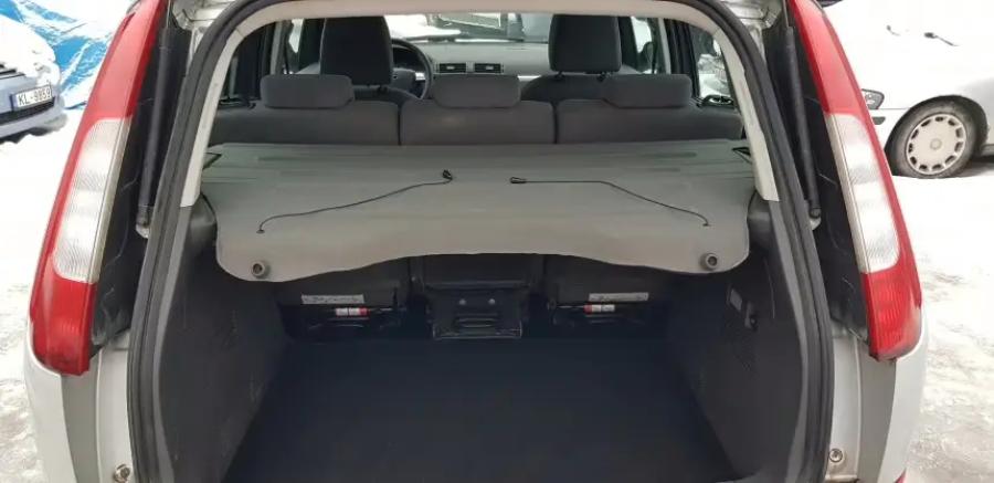 Pelēks Ford C-Max 2003 Valmiera, ar dzinēja tilpumu 1.80 L un nobraukumu 162 tūkst. km par 1450 €, foto 13 vietnē AUTOMOTO.COM.LV