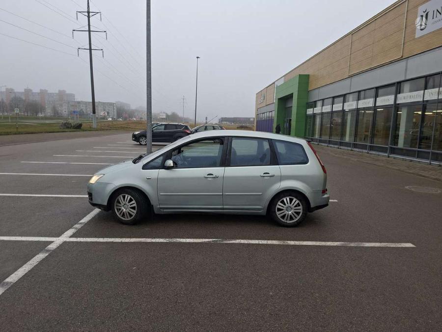 Grey Ford C-Max 2004 in Siauliai, with an engine capacity of 1.60 L and mileage of 280 thousand km for 990 €, photo 2 on AUTOMOTO.COM.LV
