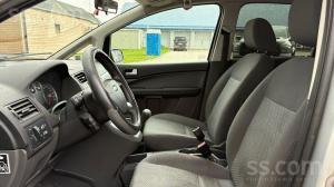 Pelēks Ford C-Max 2004 Liepāja, ar dzinēja tilpumu 1.80 L un nobraukumu 283 tūkst. km par 1250 €, foto 10 vietnē AUTOMOTO.COM.LV