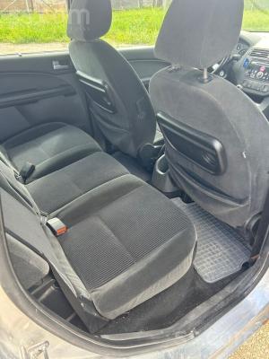 Grey Ford C-Max 2005 in Riga, with an engine capacity of 1.60 L and mileage of 389 thousand km for 490 €, photo 8 on AUTOMOTO.COM.LV
