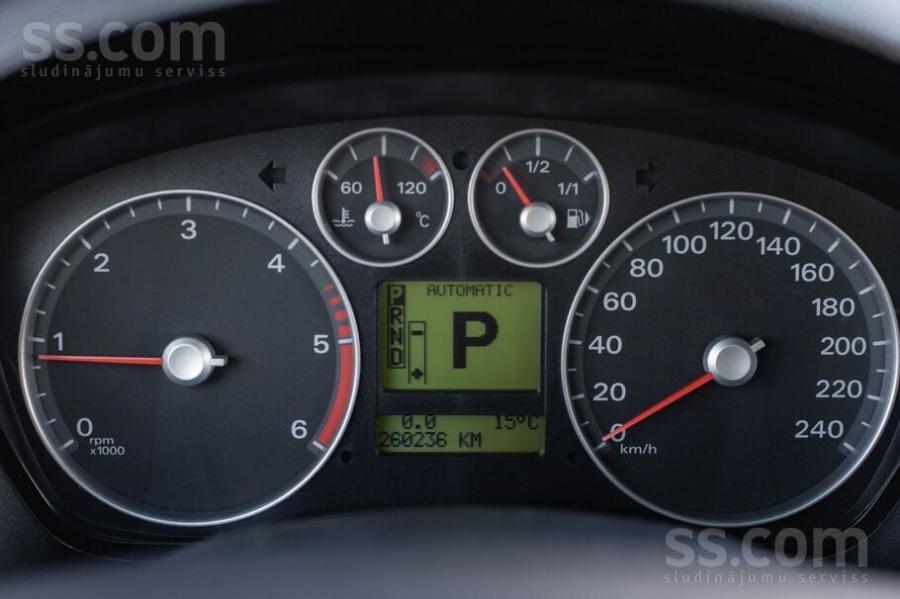 Grey Ford C-Max 2007 in Riga, with an engine capacity of 1.60 L and mileage of 260 thousand km for 2590 €, photo 17 on AUTOMOTO.COM.LV