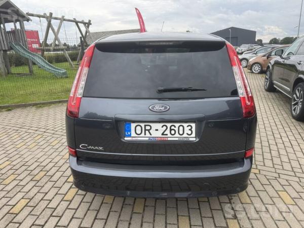 Ford C-Max 2007 in Talsi on AUTOMOTO.COM.LV Grey Ford C-Max 2007 in Talsi, with an engine capacity of 1.60 L and mileage of 191 thousand km for 2650 €, photo 6 on AUTOMOTO.COM.LV