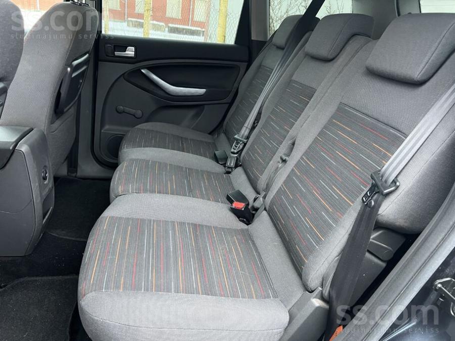Grey Ford C-Max 2008 in Daugavpils, with an engine capacity of 1.80 L and mileage of 196 thousand km for 2690 €, photo 8 on AUTOMOTO.COM.LV