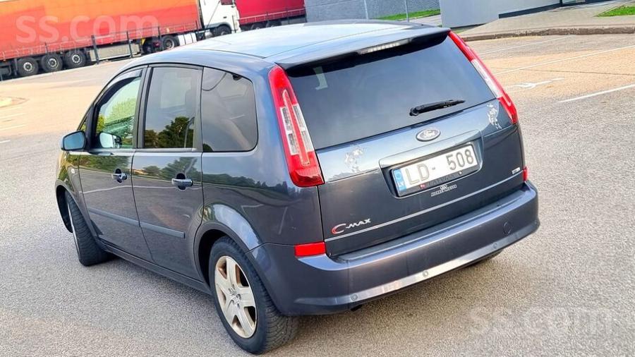 Grey Ford C-Max 2008 in Cesis, with an engine capacity of 1.60 L and mileage of 290 thousand km for 2200 €, photo 8 on AUTOMOTO.COM.LV