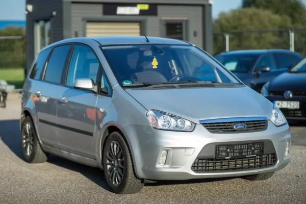 Grey Ford C-Max 2009 in Liepaja, with an engine capacity of 1.80 L and mileage of 233 thousand km for 4150 €, photo 7 on AUTOMOTO.COM.LV