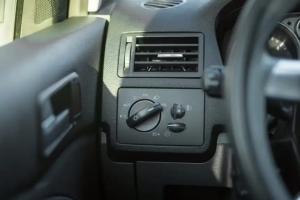 Pelēks Ford C-Max 2009 Liepāja, ar dzinēja tilpumu 1.80 L un nobraukumu 233 tūkst. km par 4150 €, foto 10 vietnē AUTOMOTO.COM.LV