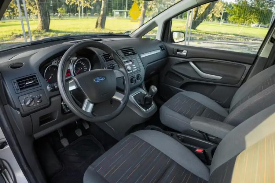 Pelēks Ford C-Max 2009 Liepāja, ar dzinēja tilpumu 1.80 L un nobraukumu 233 tūkst. km par 4150 €, foto 20 vietnē AUTOMOTO.COM.LV