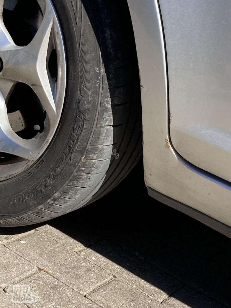 Pelēks Ford C-Max 2009 Jurbarkas, ar dzinēja tilpumu 2.00 L un nobraukumu 190 tūkst. km par 2300 €, foto 15 vietnē AUTOMOTO.COM.LV